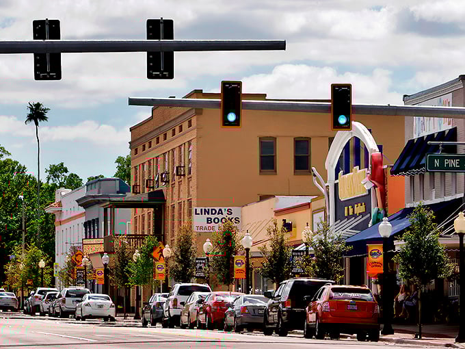 Downtown Sebring's colorful storefronts invite window shopping without the wallet damage. Linda's Books might just become your new happy place!
