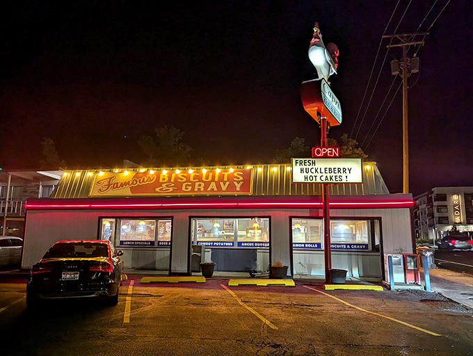 Classic neon beckoning like a lighthouse for the breakfast-hungry - some traditions never go out of style here.