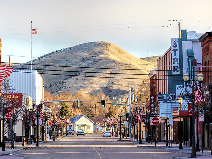Weiser's historic downtown feels like stepping into a Norman Rockwell painting. No wonder retirees fall in love!