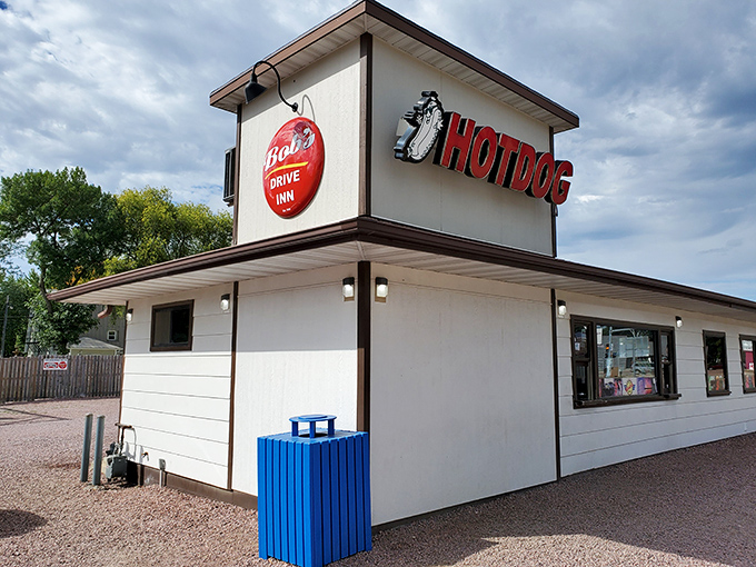 That classic drive-in vibe hits you before you even taste the first bite of perfection.