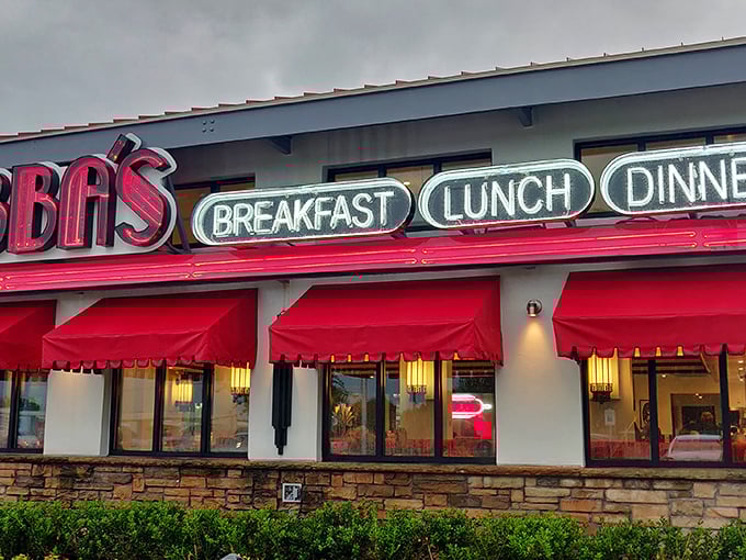 That classic diner look promises the kind of fried chicken that makes your grandmother jealous of someone else's recipe. 