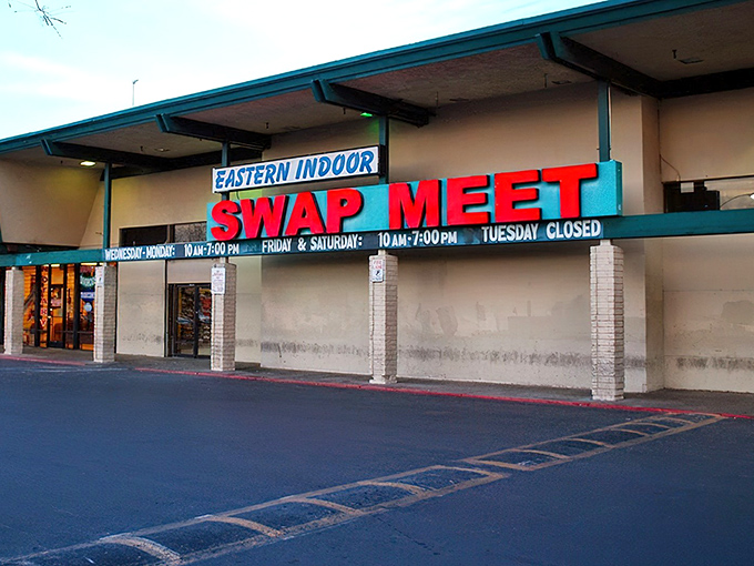 Those posted hours tell the whole story about a place that understands when bargain hunters want to browse.