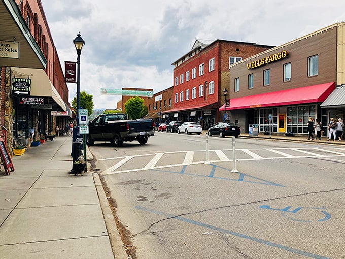 Classic Americana stretches down this street like a postcard come to life, complete with mountain backdrop and unhurried pace.