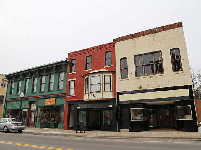 The kind of street where you can imagine Jimmy Stewart running down shouting "Merry Christmas!" Galion's historic downtown never goes out of style.
