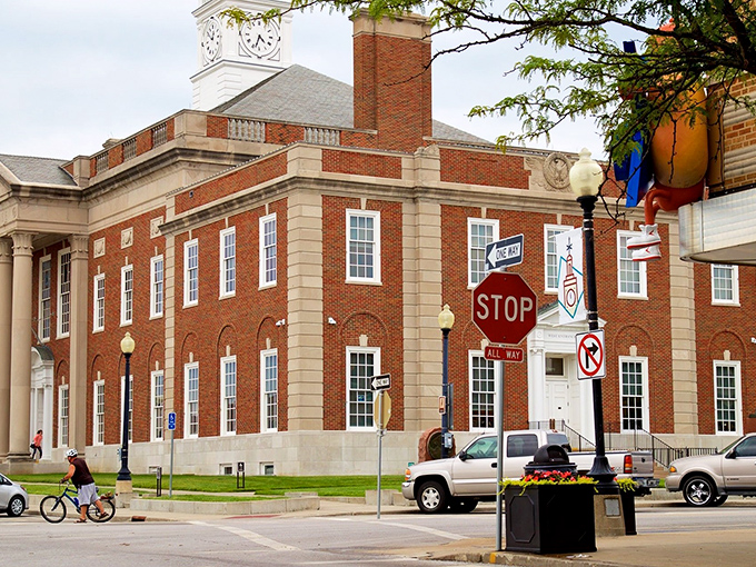 Downtown Independence offers that "park once, walk everywhere" charm that big cities can only dream about. No parking meters required!