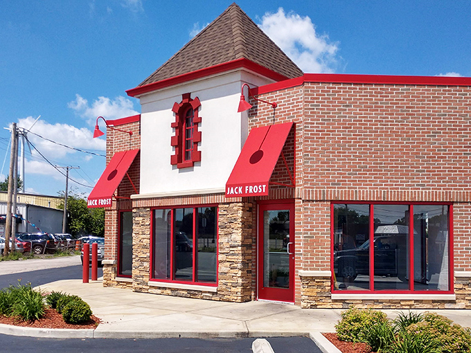 Sunshine makes Jack Frost's red-trimmed bakery glow like a beacon of hope for the breakfast-deprived traveler.
