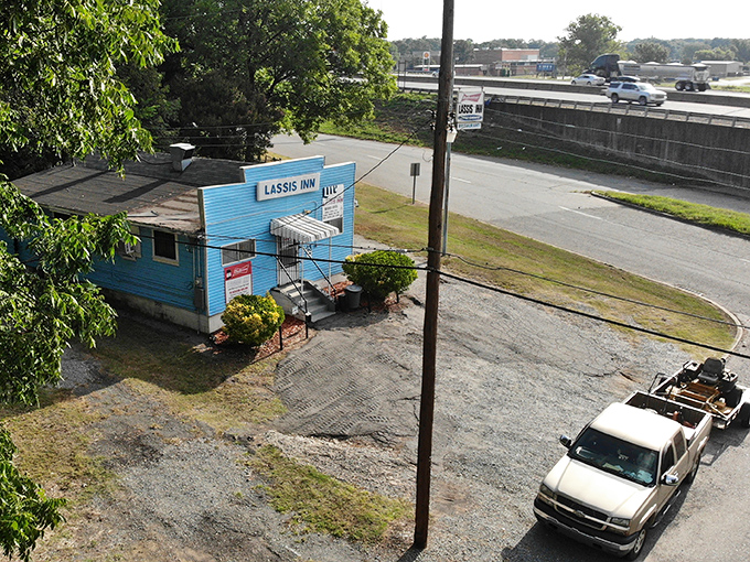 Like a roadside blues joint for your taste buds, this spot sings with authentic flavor.