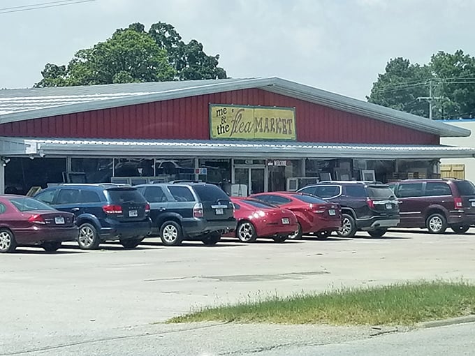 That packed parking lot tells the whole story - this place draws serious treasure seekers.