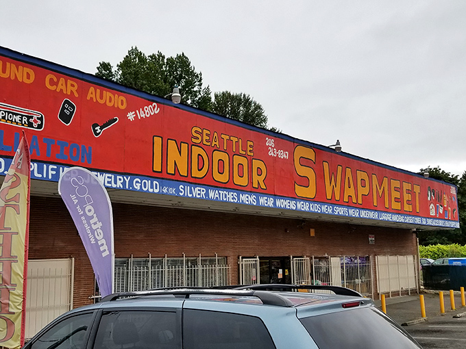 Step inside this Tukwila time capsule where vintage treasures and modern deals live harmoniously under one weatherproof roof.