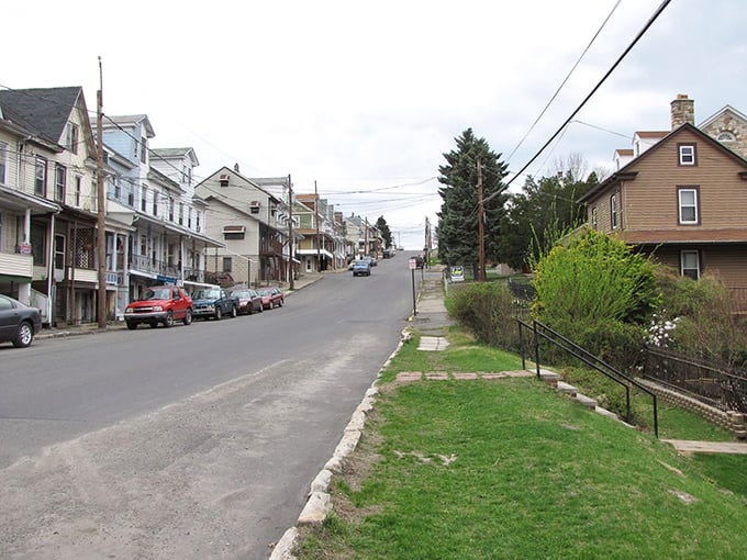 Streets that tell stories without charging admission. Shamokin's walkable layout is a retiree's budget dream.