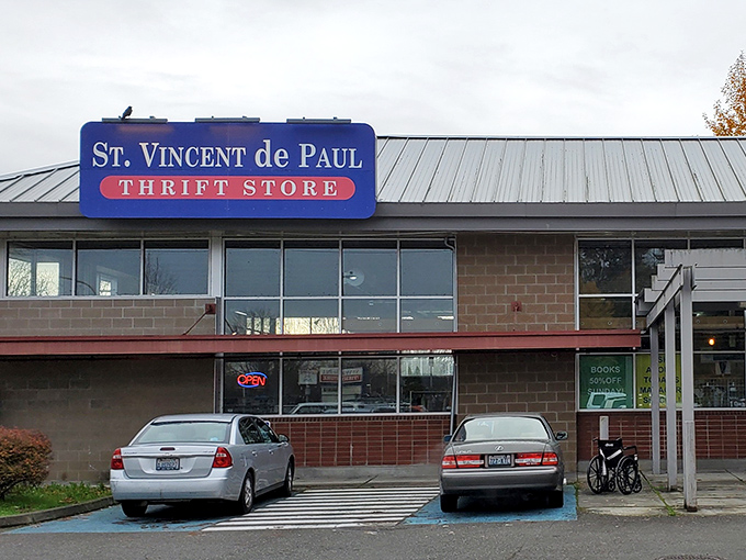 When a thrift store looks this organized from outside, you know good things await.