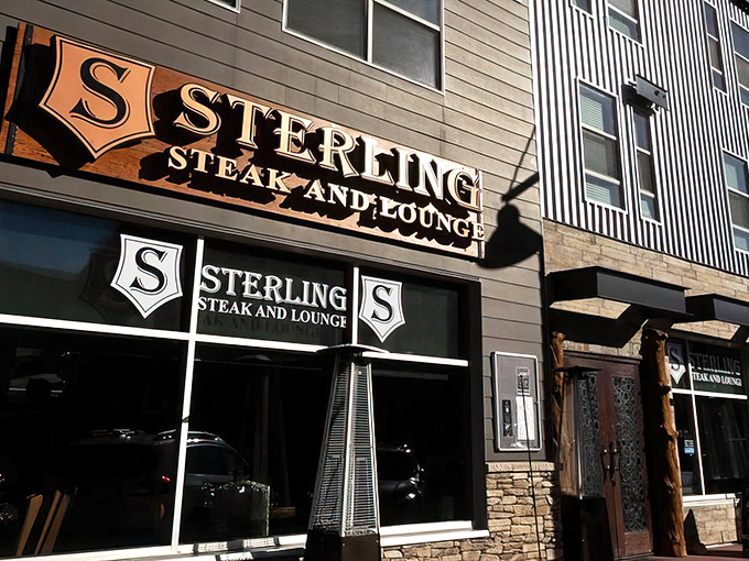 That illuminated Sterling sign is like a beacon for beef lovers. The steakhouse equivalent of "follow the yellow brick road."