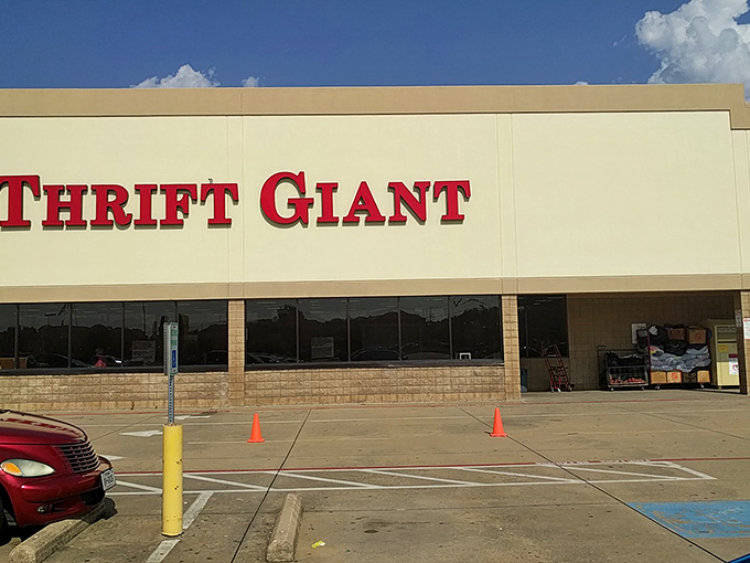 Behind that bold red sign lies a treasure trove waiting to be discovered&mdash;Thrift Giant is where bargain hunters strike gold.