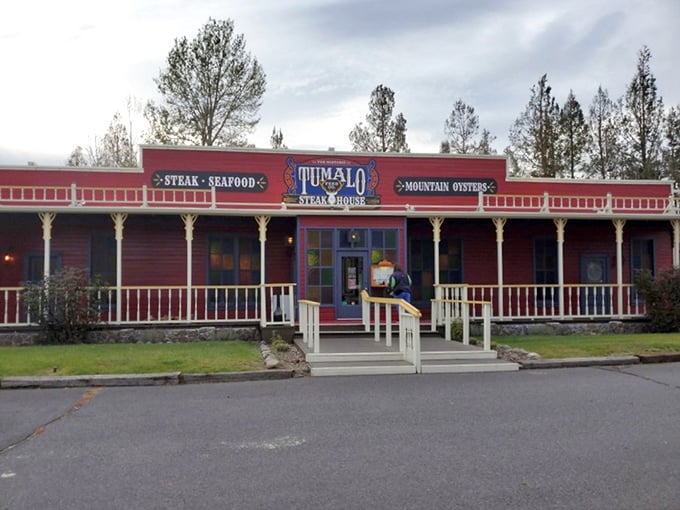 This Western-style steakhouse looks like it was plucked straight from a cowboy's dream &ndash; complete with "Steak-Seafood" promise.