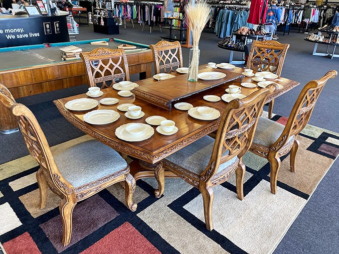Dinner party gold! This elegant dining set isn't just waiting for a new home&mdash;it's practically begging for you to serve that lasagna recipe you've been perfecting.