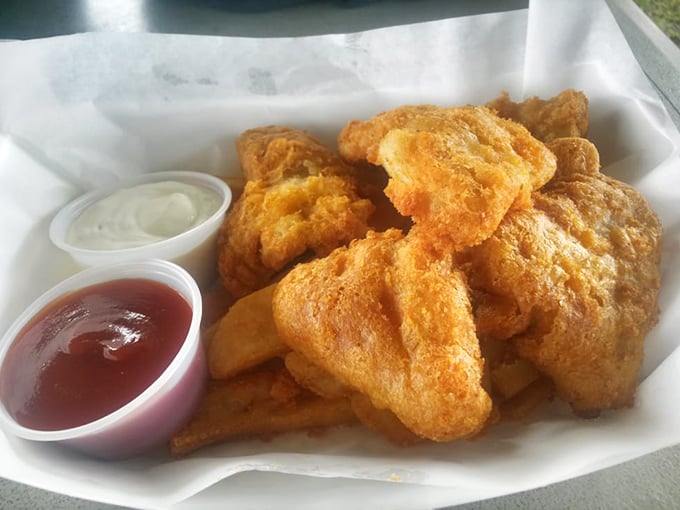Golden treasures from the Pacific, these albacore morsels are what food dreams are made of. Crispy outside, tender inside.