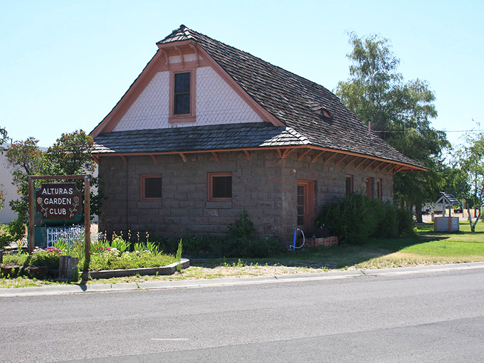 Stone walls and shingled roof&mdash;the Alturas Garden Club looks like it was plucked straight from a fairytale. Proof that desert gardening can be both beautiful and defiant.