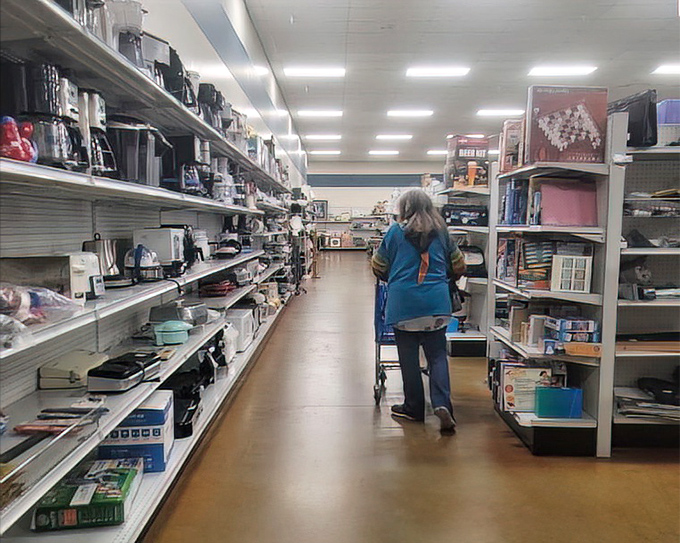 The appliance aisle: where kitchen gadgets of yesteryear await their second act. That bread maker from 2003 might just be your ticket to homemade sourdough glory.