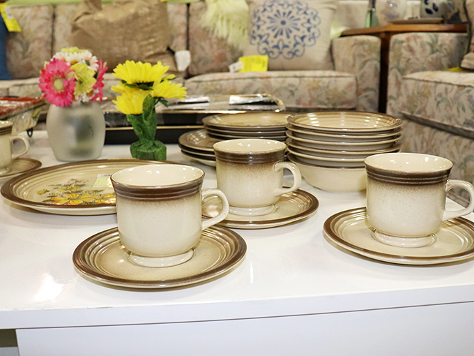 Vintage dinnerware that whispers of Sunday family dinners past. These cream and brown beauties are ready for their second act on your table.