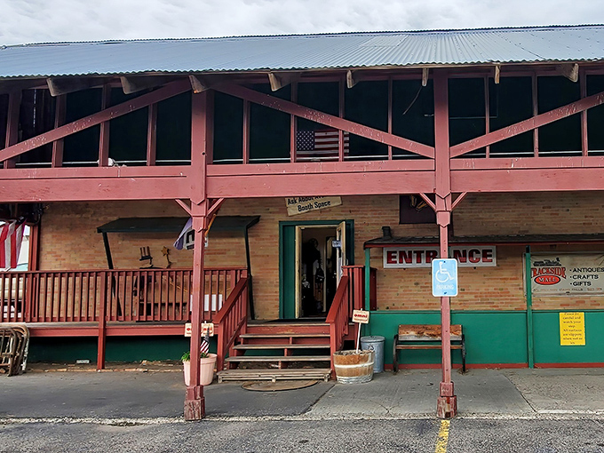 Those wooden stairs have witnessed more treasure hunters than a Pirates of the Caribbean marathon.