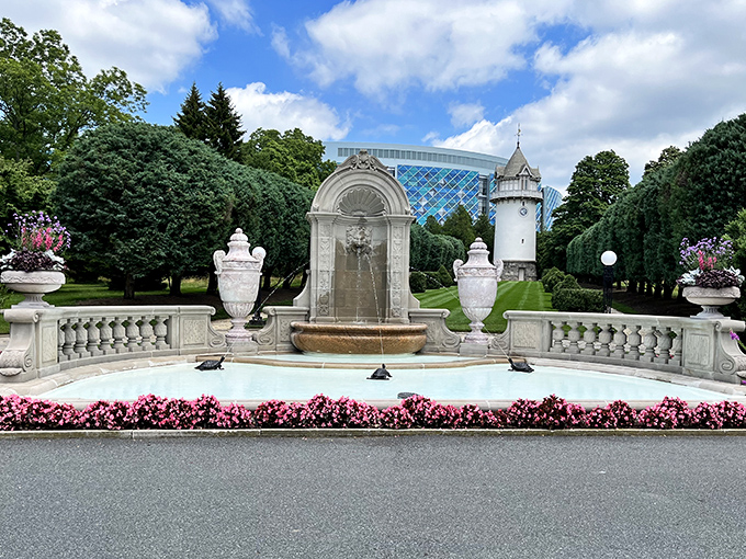This fountain isn't just showing off&mdash;it's practically peacocking. The perfect backdrop for pretending you've suddenly inherited a European title.