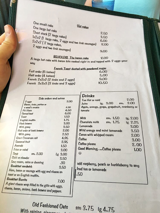 The menu reads like a love letter to breakfast classics. No molecular gastronomy here, just honest food that understands its purpose.