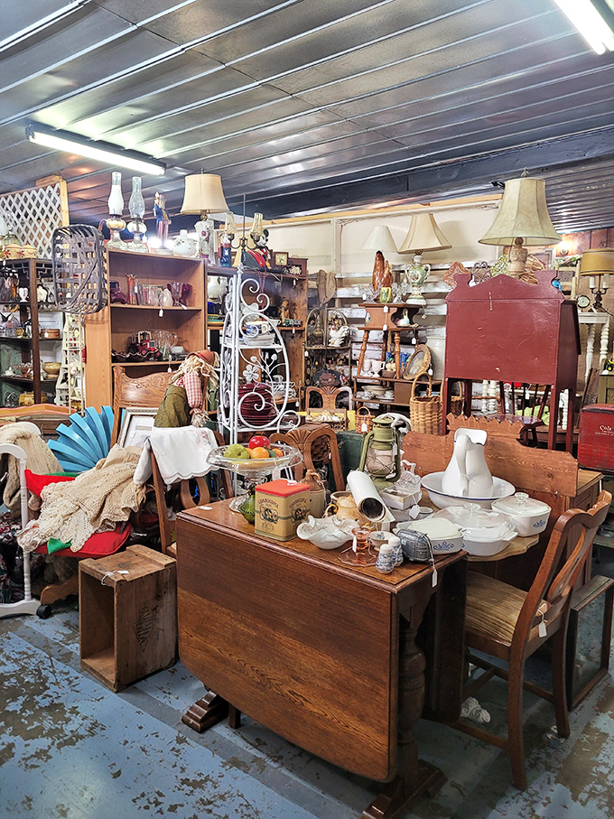Treasure hunters rejoice at this antique shop packed with affordable nostalgia. One person's forgotten lamp is another's perfect reading companion for those long Louisiana evenings.