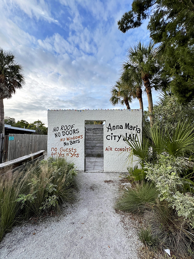 The world's most honest jail&mdash;no roof, no doors, no windows, no bars. Crime doesn't pay, but the photo op certainly does!
