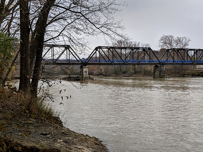 This Wabash River bridge connects more than just riverbanks&mdash;it links Peru's industrial past to its affordable present without charging a toll on your wallet.