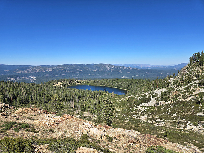 The view that makes smartphone cameras weep with inadequacy. No filter needed when Mother Nature already nailed the composition.