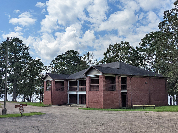 The park's lodge stands as a brick-and-mortar welcome mat, promising comfort without completely divorcing you from the wilderness just outside.