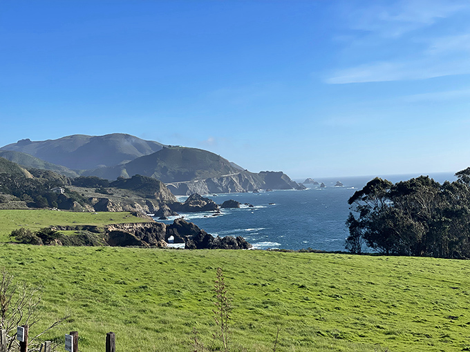 Where the land meets the sea in a perfect California postcard. Those little white dots in the distance? Million-dollar views for the price of gas.