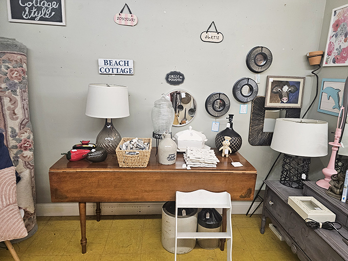 Not just home decor&mdash;it's a ready-made personality for your guest room. That wooden desk has probably witnessed more history than most history books.