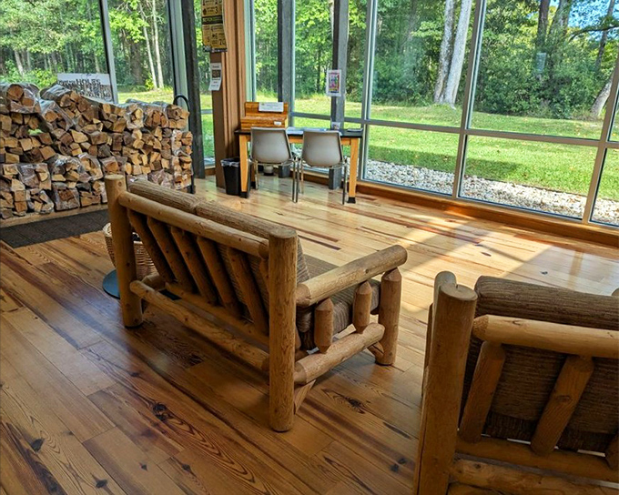 Rustic comfort meets panoramic views in the visitor center. Those log benches practically beg you to sit and contemplate nature's wonders.