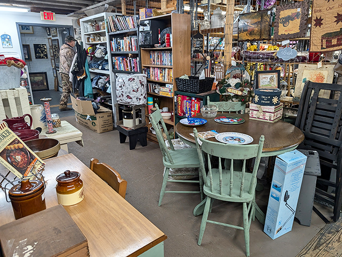 Like an archaeologist's dream dig, each booth reveals layers of Americana&mdash;books, dishware, and that perfect mint-condition chair you didn't know you needed.