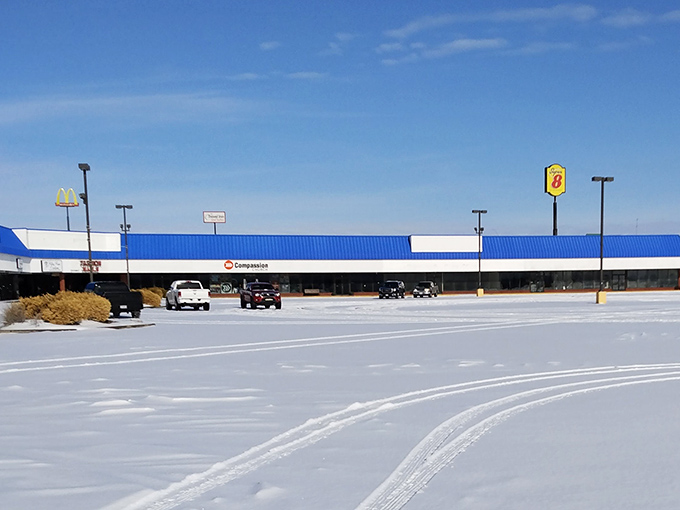 That distinctive blue roofline has become Southeast Missouri's beacon of hope for budget-conscious fashionistas everywhere.