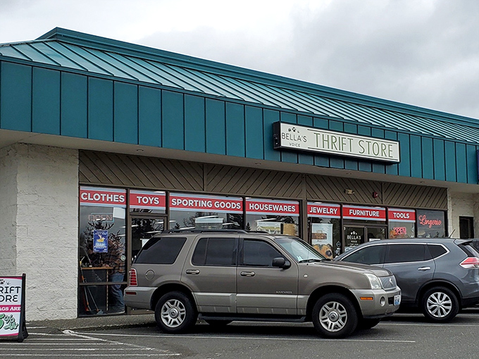 Bella's organized storefront suggests quality finds await inside this well-curated thrift shopping destination in Lynnwood.
