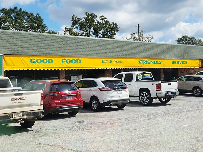 That yellow awning isn't lying&mdash;Bill & Fran's delivers exactly what it promises: good food and friendly faces.