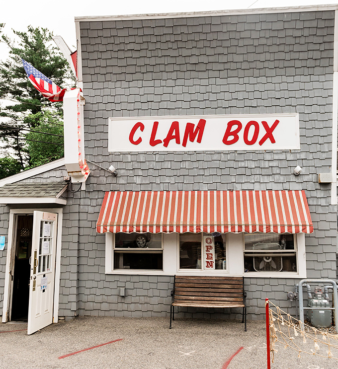 A building shaped like a clam box? That's either genius marketing or the most honest restaurant ever built.