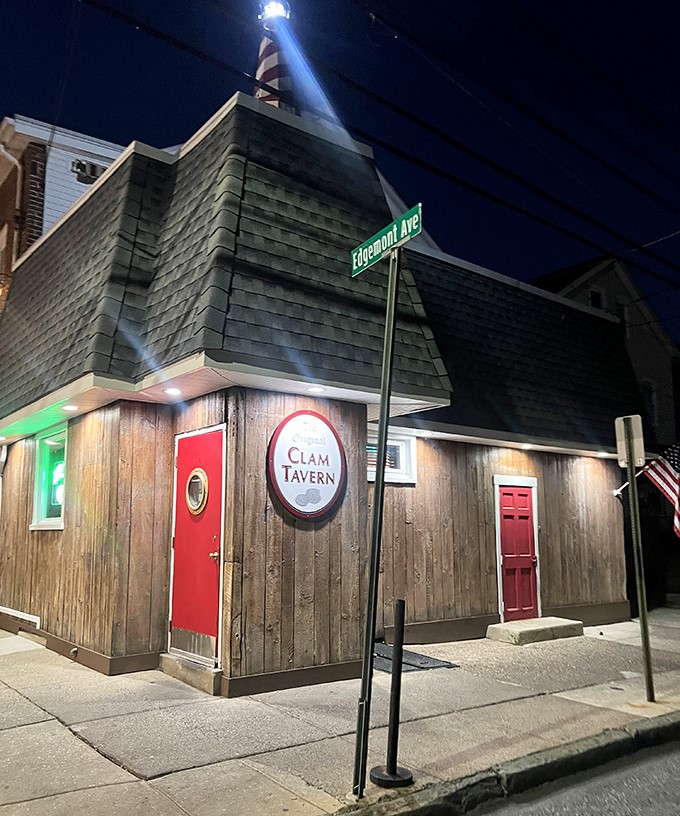 The Clam Tavern's lighthouse-topped building looks like it was teleported straight from a New England fishing village.