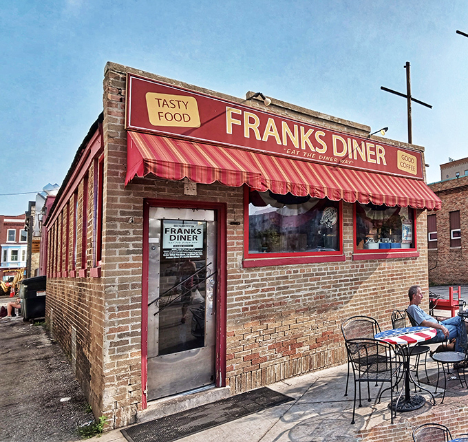 Tiny but mighty! This brick beauty has been filling Kenosha bellies since before your grandparents had their first date.