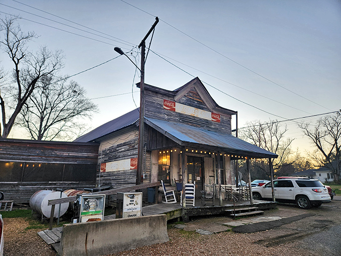 This weathered storefront has been serving up Mississippi comfort for generations of hungry diners.