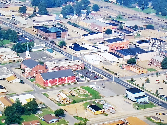 From above, Hope spreads out like a well-planned quilt, each neighborhood stitched together with tree-lined streets.