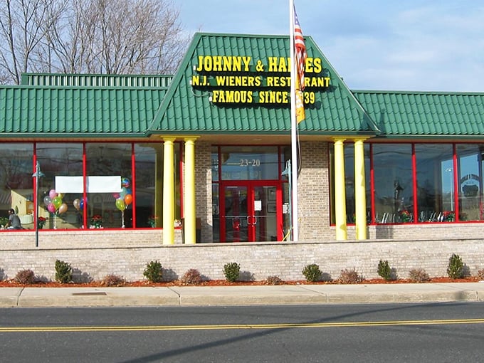 Johnny & Hanges wears its heritage like a comfortable old sweater, welcoming and familiar.