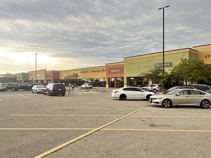 Johnson Creek Premium Outlets offers clean lines and easy navigation. No treasure map needed to find these bargains!