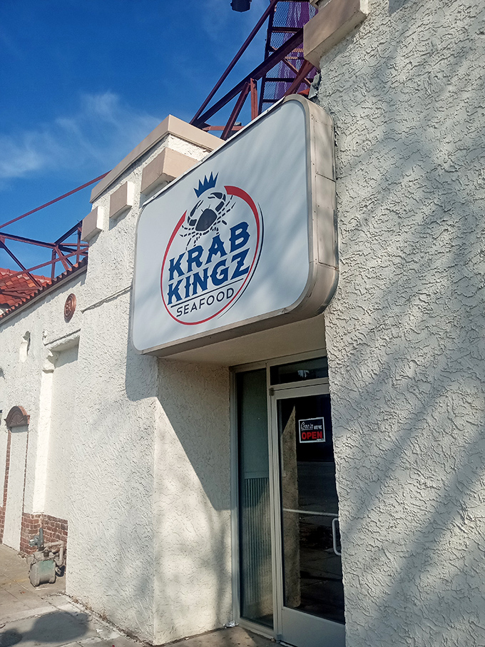 When a restaurant puts "Kingz" in the name, you know they're not messing around about their seafood boil game plan.