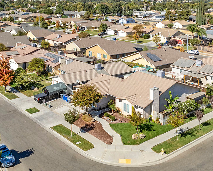 Merced&rsquo;s suburban neighborhoods offer peaceful, family-friendly living under sunny skies&mdash;proof that California comfort doesn&rsquo;t need a coastal address.