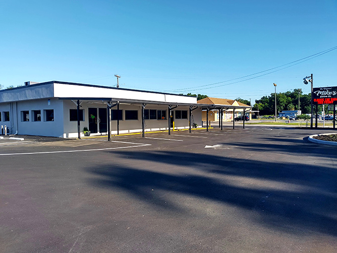 Mike's Drive-In keeps it simple with a no-frills exterior. The best flavor sometimes hides in the plainest packages!