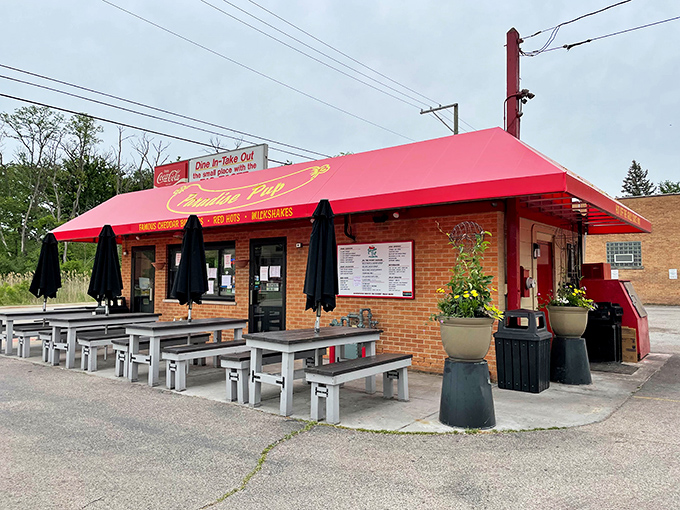 Blink and you'll miss this red-roofed treasure – but your stomach will never forgive you if you do.