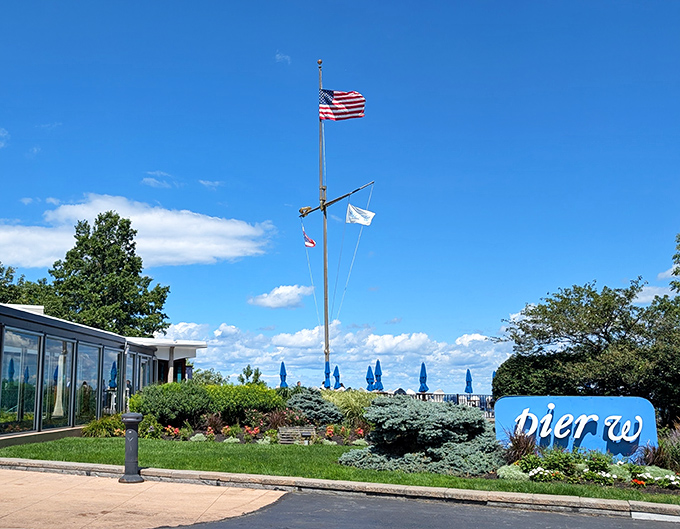 Pier W's stunning lakefront location makes you forget you're in Ohio. Lake Erie never looked so appetizing!